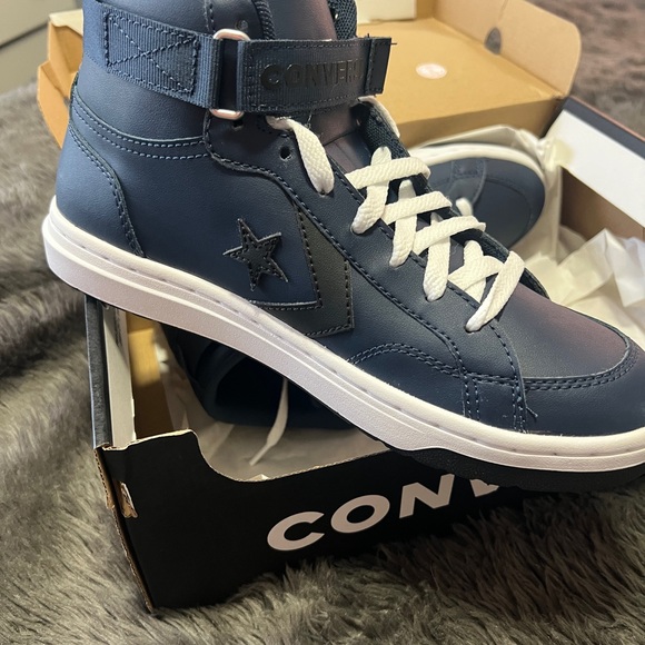 Converse | Shoes | Converse Mens Navy Hightop Sneakers | Poshmark